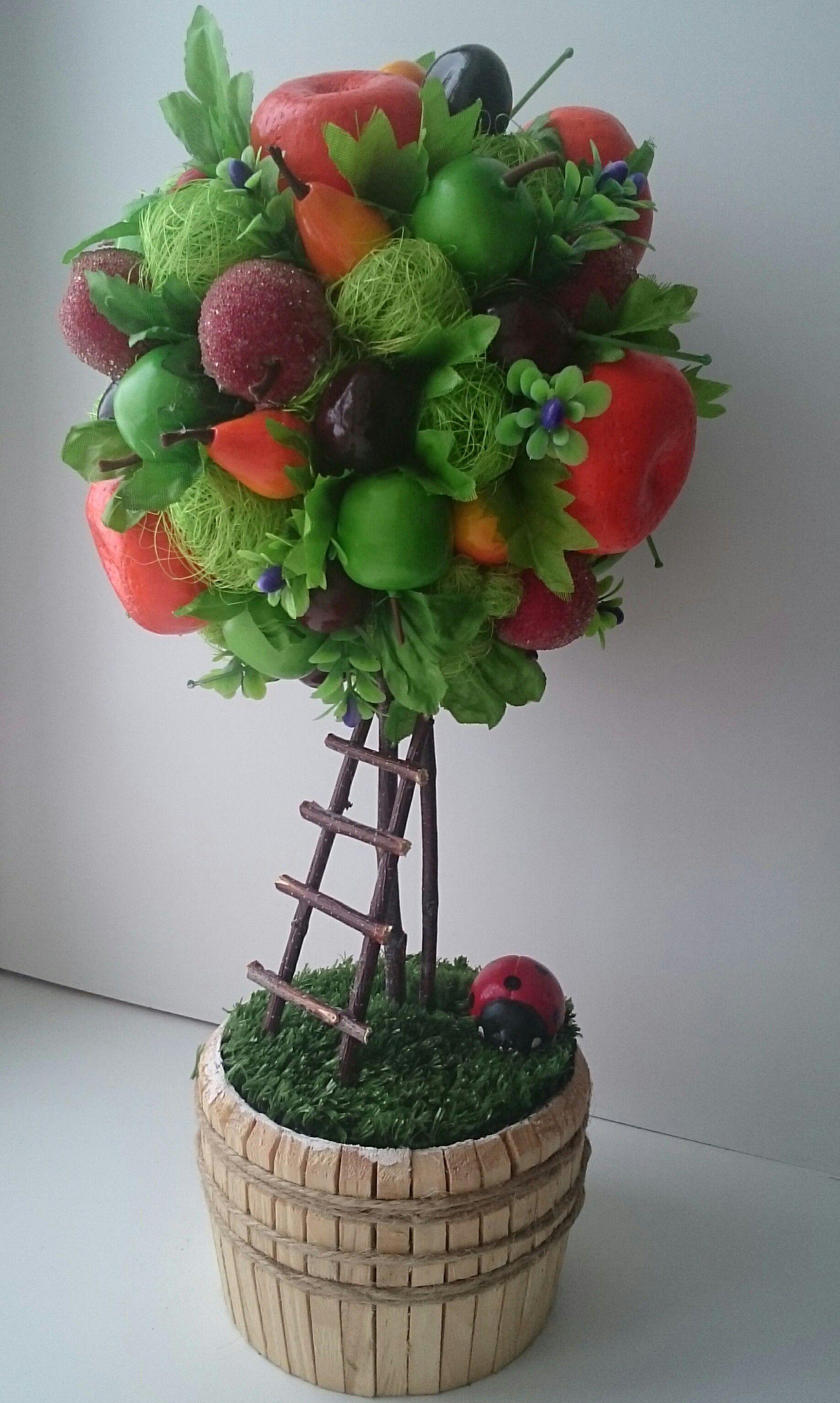 "Fruit tree" topiary